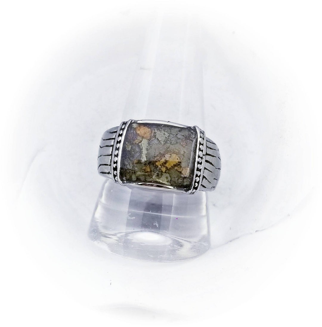 Funeral Flower Ring Made With Dried Flowers - Custom Memorial Ring ...