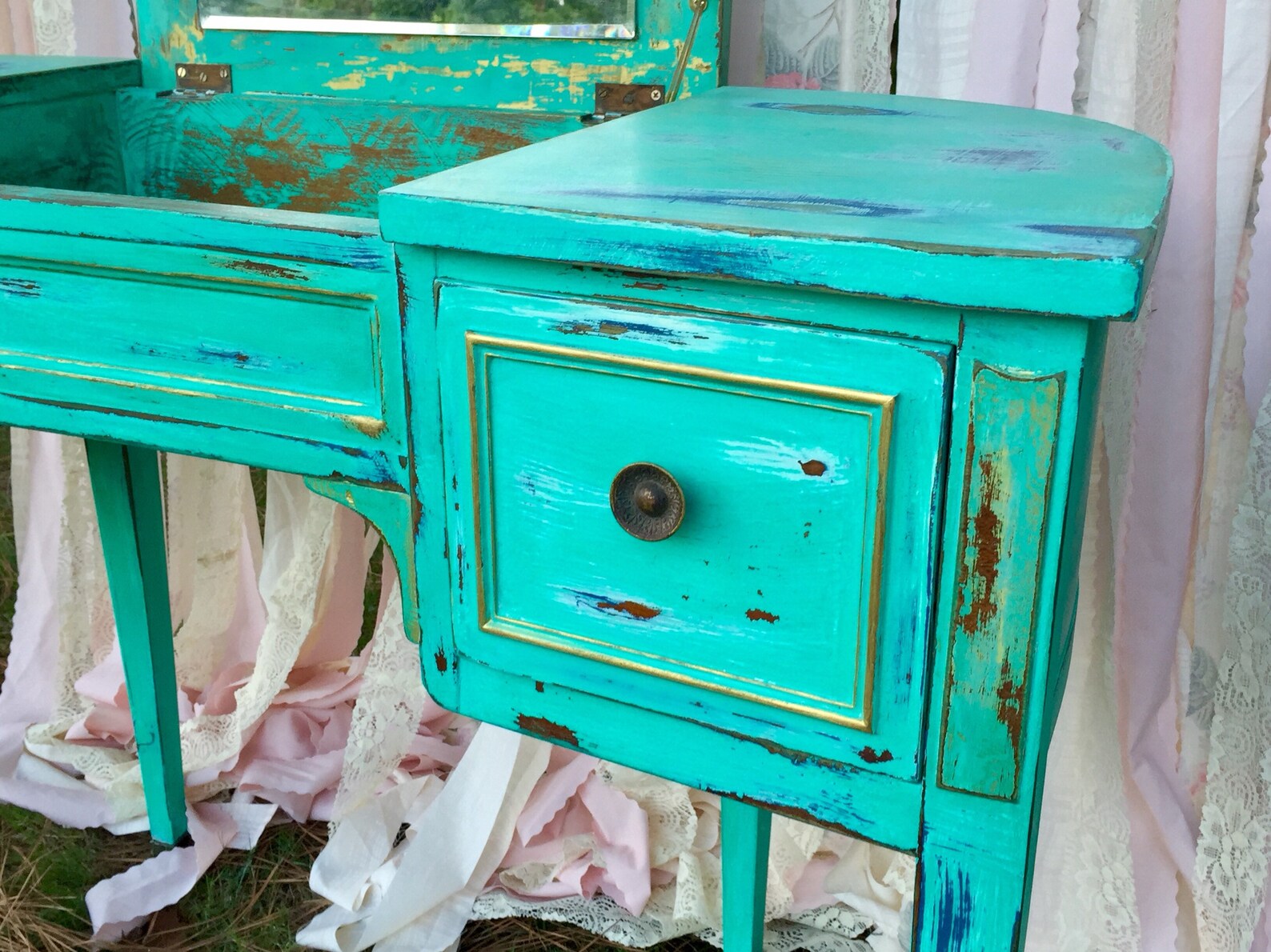 Distressed Vintage Vanity . - Etsy