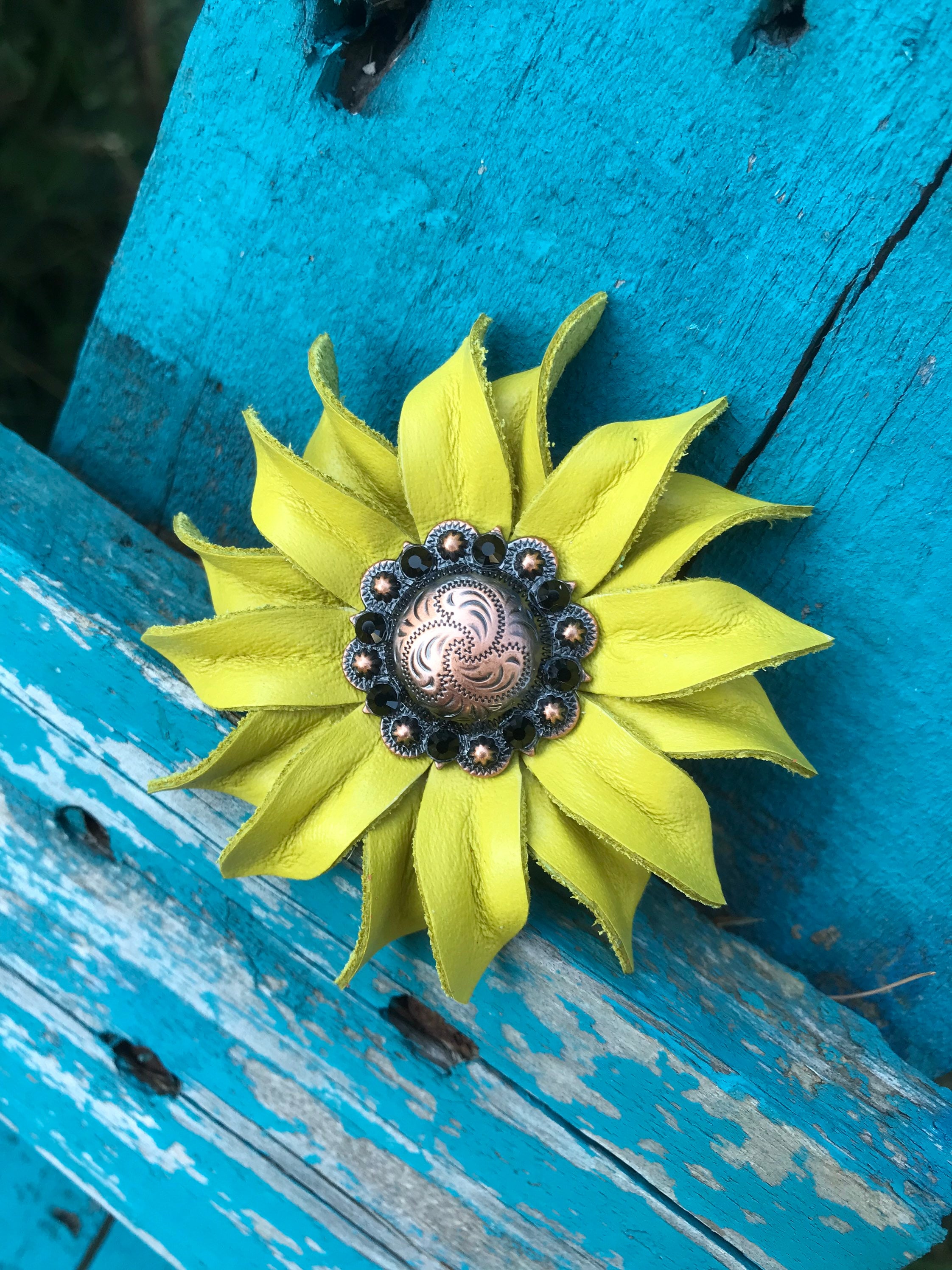 Riding & Farm Animals Black Sunflower leather flower concho Pet ...