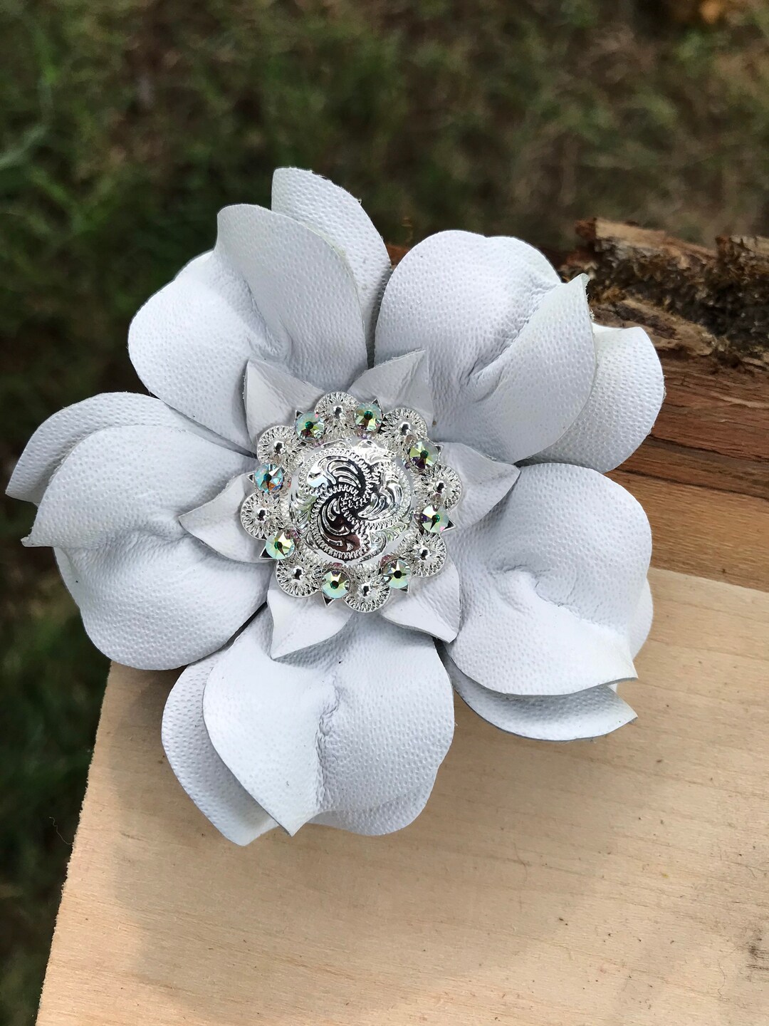 White Leather Flower Concho - Etsy Canada