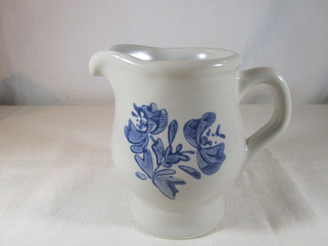 Yorktowne Creamer, Pfaltzgraff, Excellent Condition, 24Y, USA - Etsy