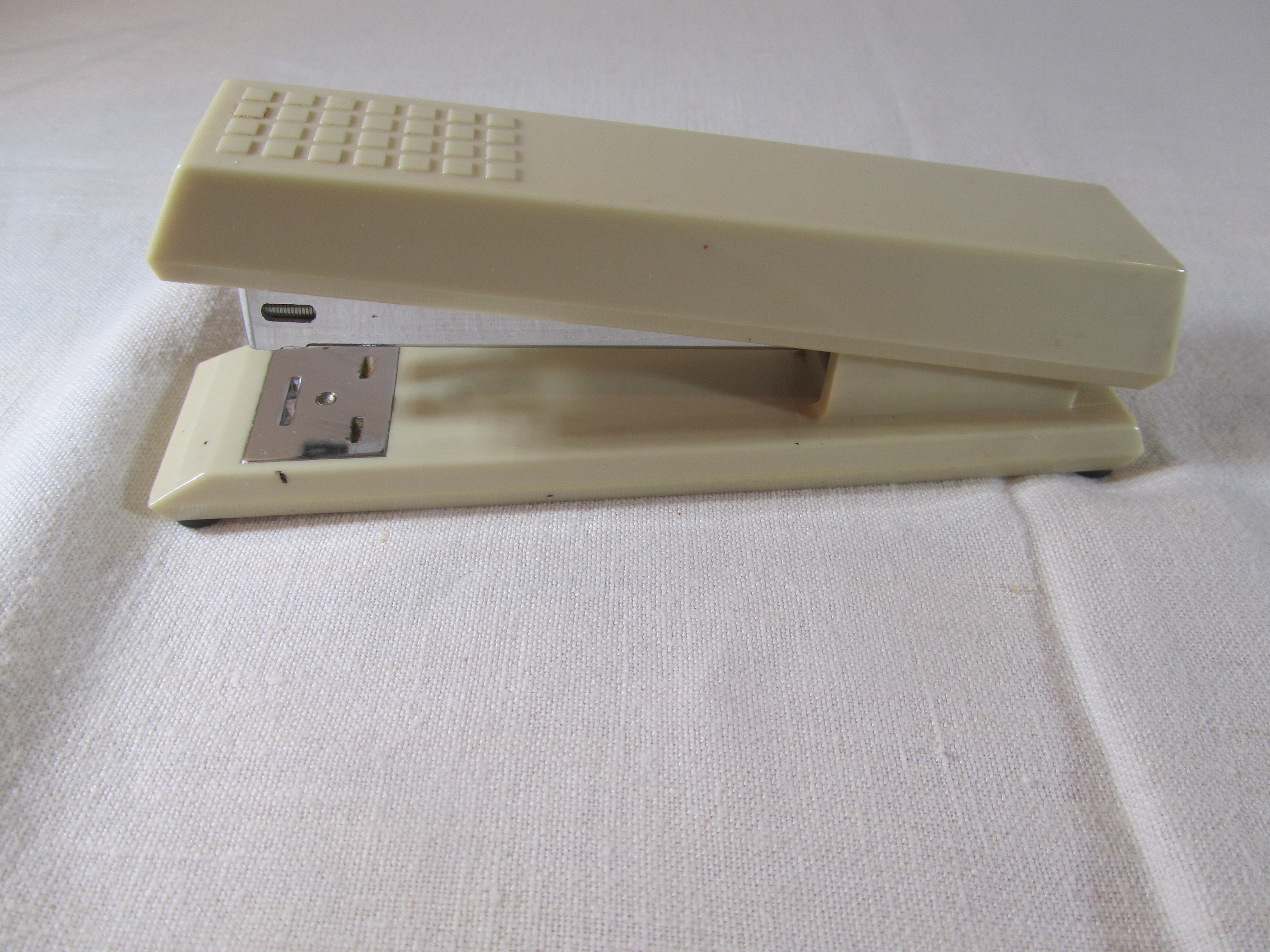 Beige Paper Stapler, OIC Brand, Model 210-B, off White, Standard ...