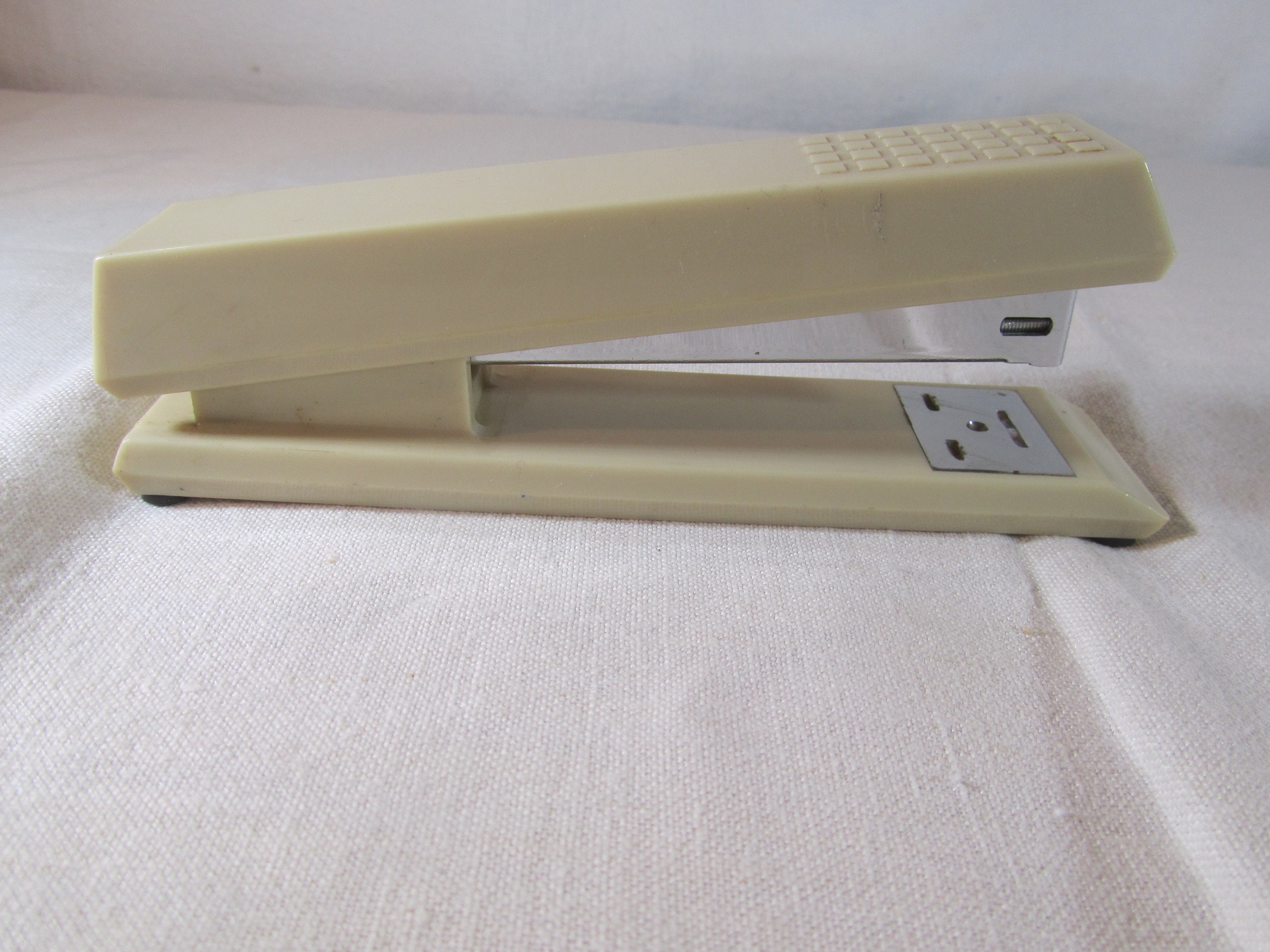 Beige Paper Stapler, OIC Brand, Model 210-B, off White, Standard ...