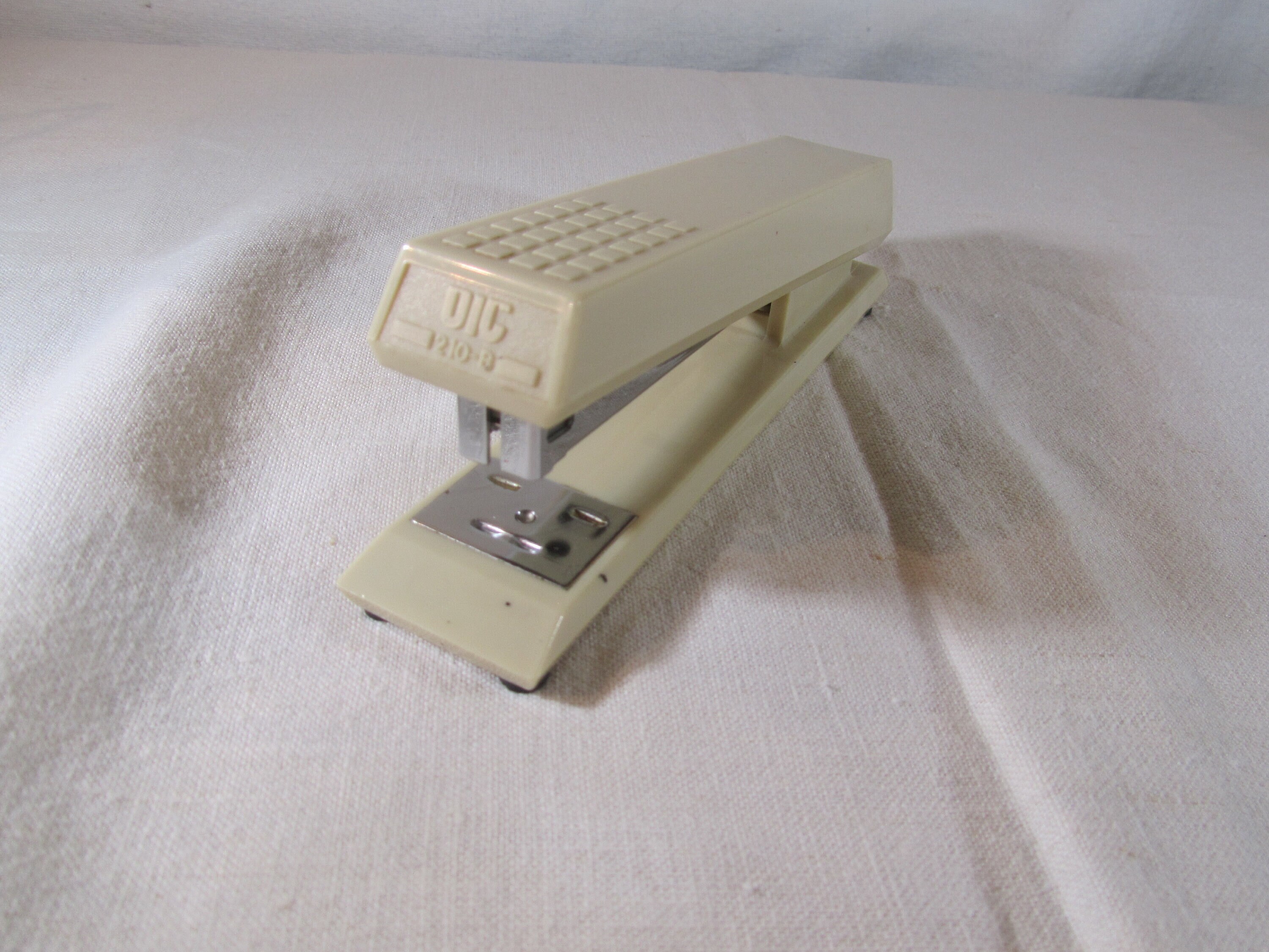 Beige Paper Stapler, OIC Brand, Model 210-B, off White, Standard ...