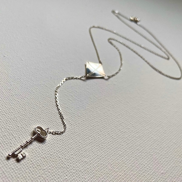 Kite Necklace - Etsy