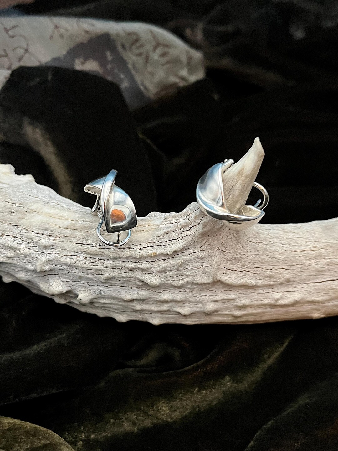 James Avery Twist Sterling Silver Omega Back Pierced French Clip ...