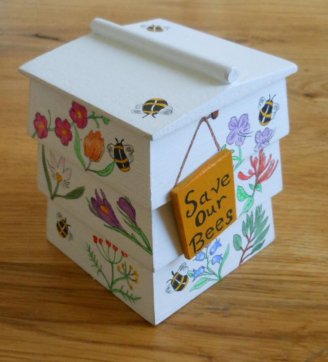 Beehive trinket box/Bee wooden trinket box/Beehive decorated | Etsy