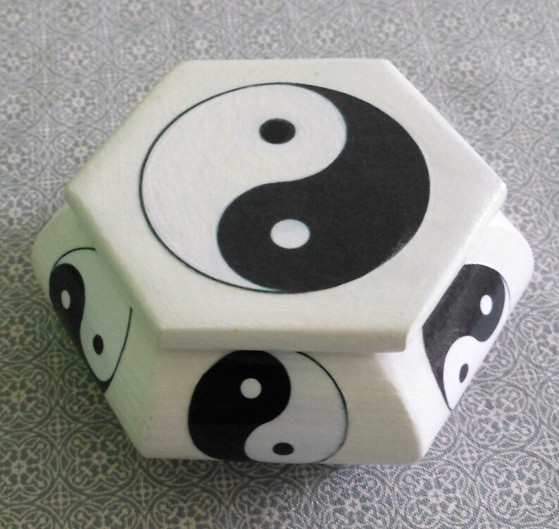 Yin Yang Wooden Trinket Box/yin Yang Decorative Box/oriental Trinket ...