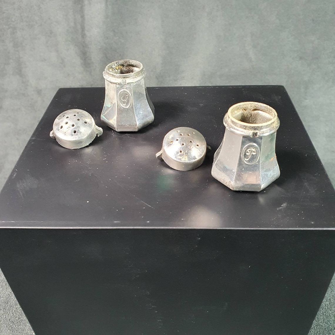 ETAINS MANOIR - Set of 2 Pewter Table Salt and Pepper Shakers From Le ...