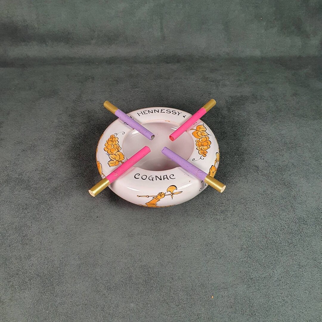HENNESSY Hennessy Cognac Round Ceramic Ashtray With Golden Vine Frieze ...