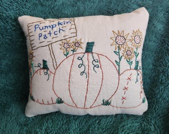 Primitive Tea Dyed Stitchery Christmas Ornies/bowl Fillers Set of 7. No International Shipping ...