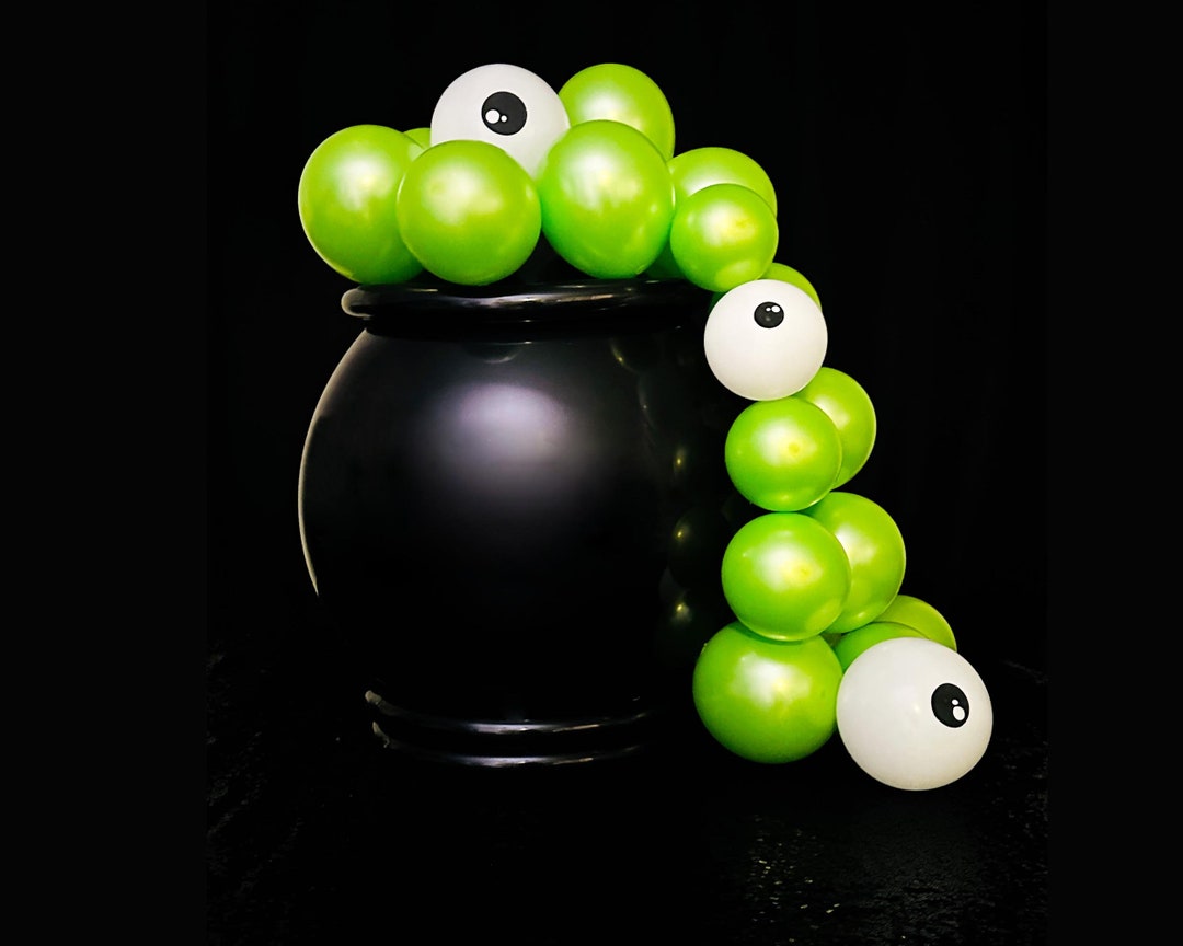 Cauldron Pot Decoration From Balloons With Spooky Eyes Scary Witchy ...