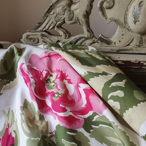 RARE Vintage French-found Dorothy Draper & Co. Schumachers' MANOR ROSE ...