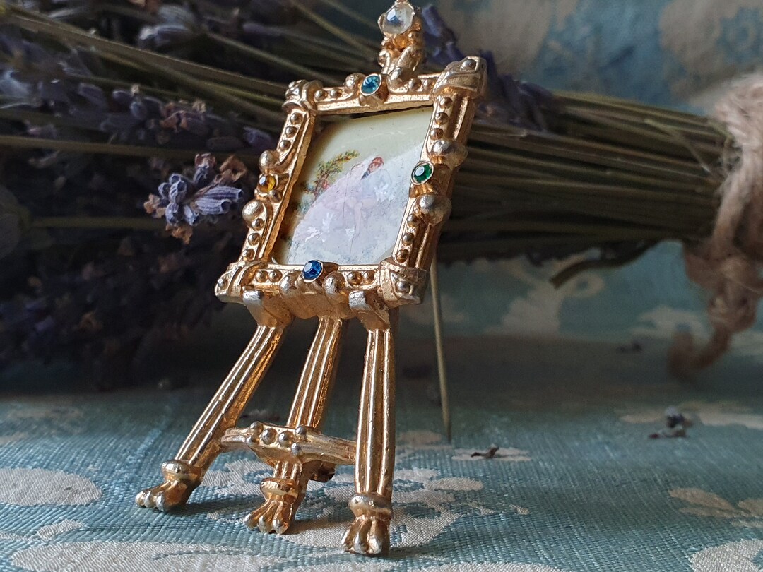 Charming Unusual & Unique Faux Gem Embellished Goldtone Picture Easel ...