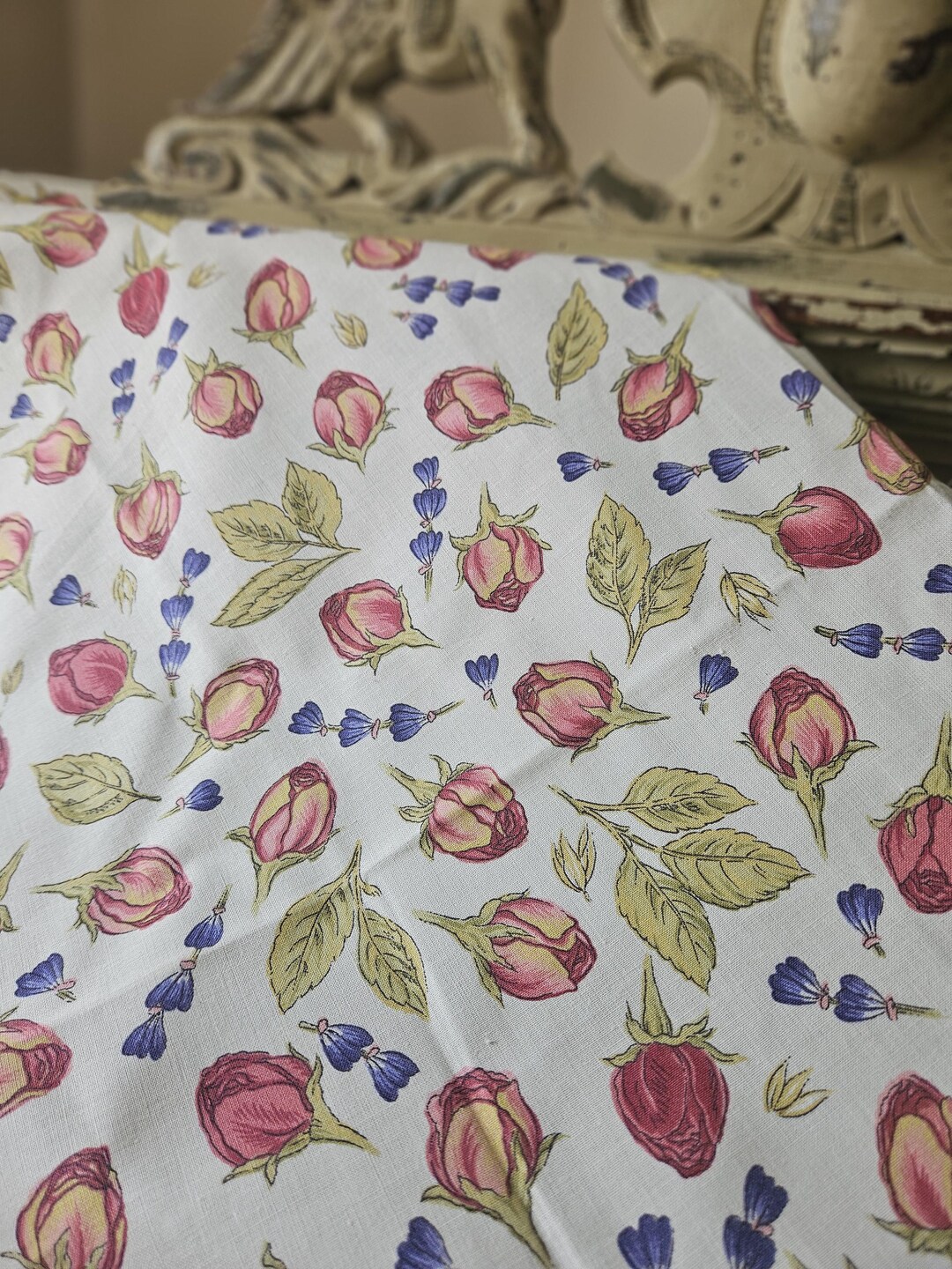 Stunning Vintage French Shabby Pink Red Rosebuds & Foliate Leaf ...