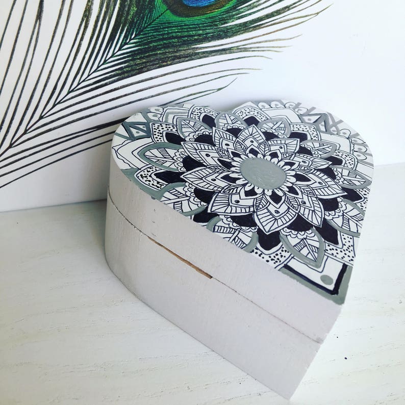 Mandala Jewelry: 16 Mandala Boxes Designs For Your Inspiration - I Love ...