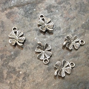 CLEARANCE Four Leaf Clover Charms Package of 5 Charms Irish Charms Good Luck Charms Antique ...