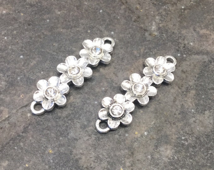 Flower Connectors in Antique Silver Finish With Clear Crystal Detail ...