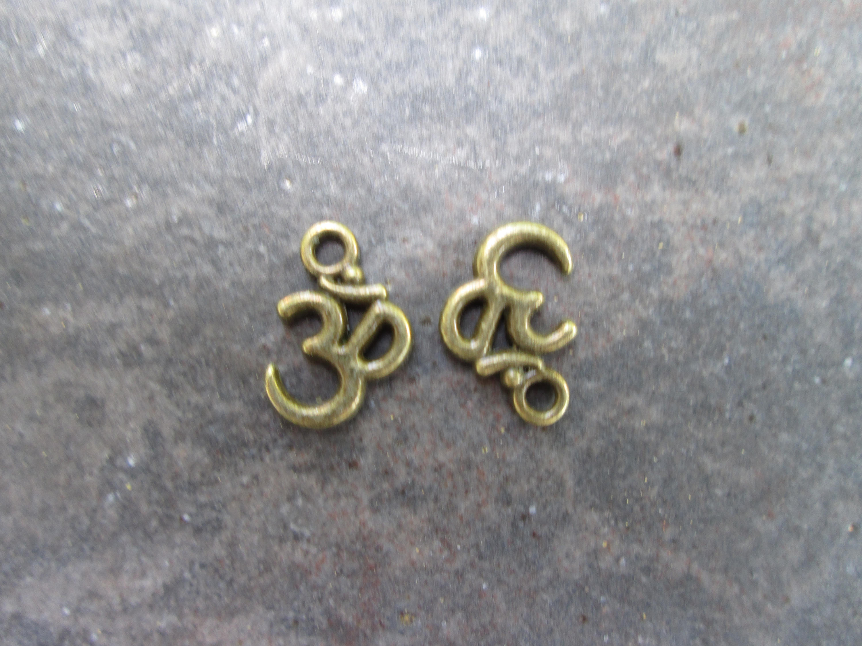 CLEARANCE Small Om Symbol Charms in Antique Bronze Finish Package of 5 ...