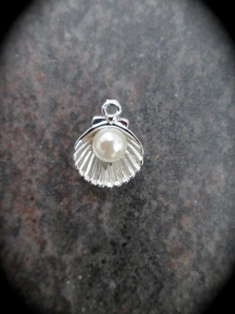 Sea Shell Charms With Pearl Accents Silver Finish Package of 4 - Etsy