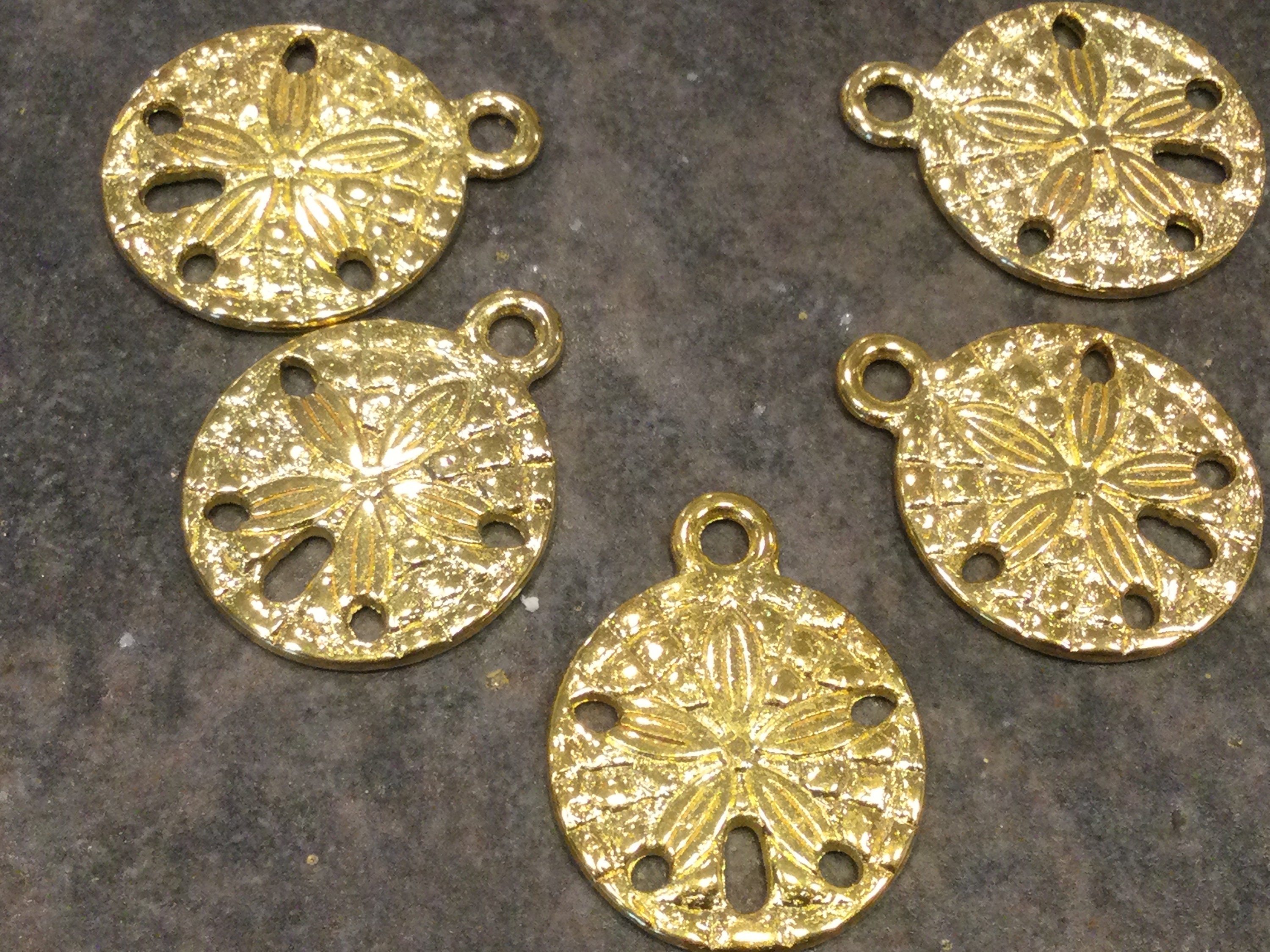 Sand Dollar Charms in Gold Finish Package of 5 Charms Top - Etsy
