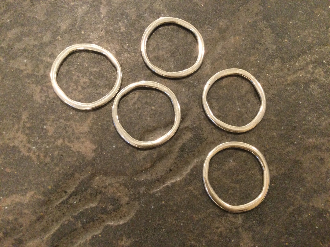 Silver Circle Connectors With Shiny Silver Finish 24mm Package of 5 ...