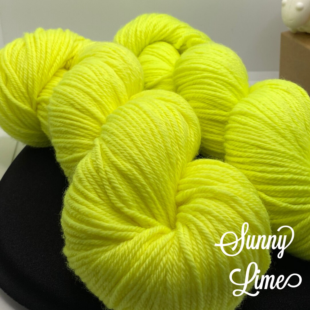 SUNNY LIME Pantone Color, Hand Dyed Dk Yarn, Y&U DK Skeins, Ready to ...