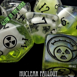 Nuclear Fallout Exclusive 11 Dice Set Glow in the Dark Nuke Wasteland ...