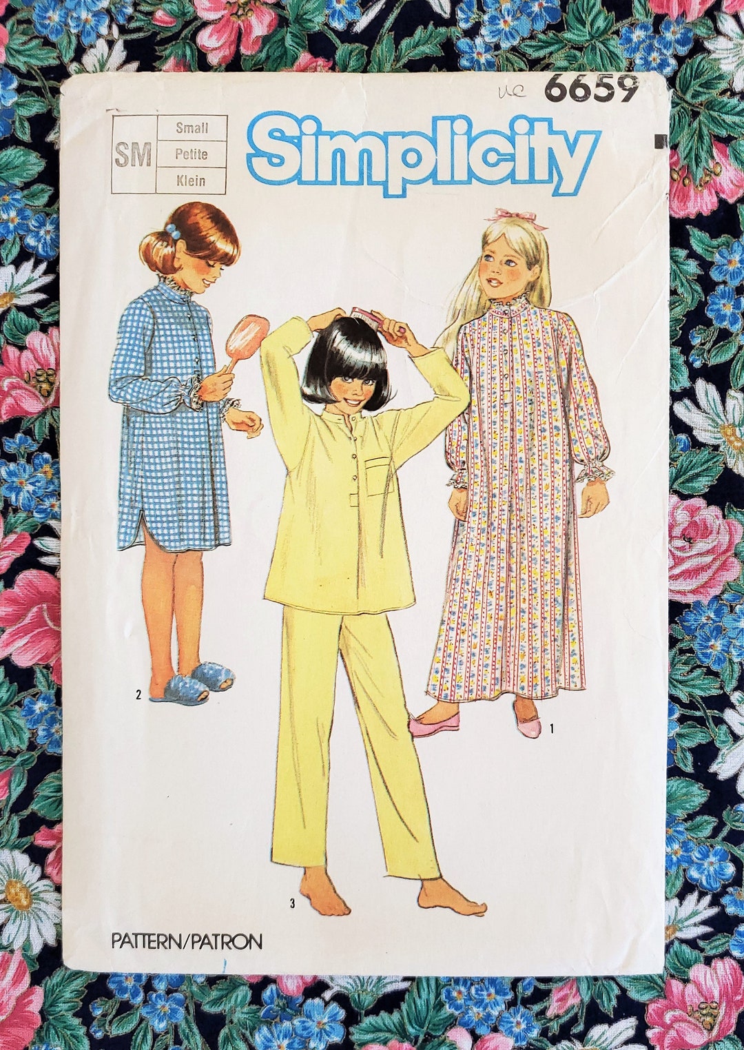 Girl Nightgown, UNCUT, Simplicity 6659, Size 7, 80's Girls' Pajamas ...