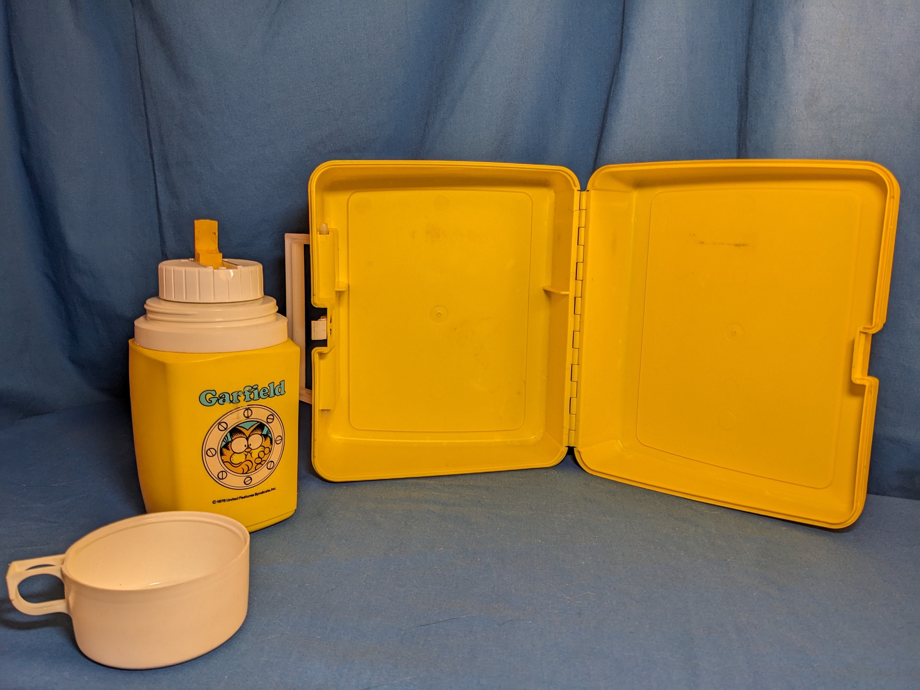 Vintage Garfield Food Fight Lunchbox - Etsy