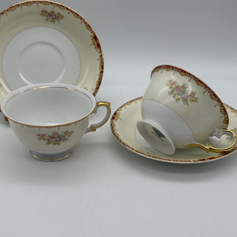 Footed Tea Cups - Etsy
