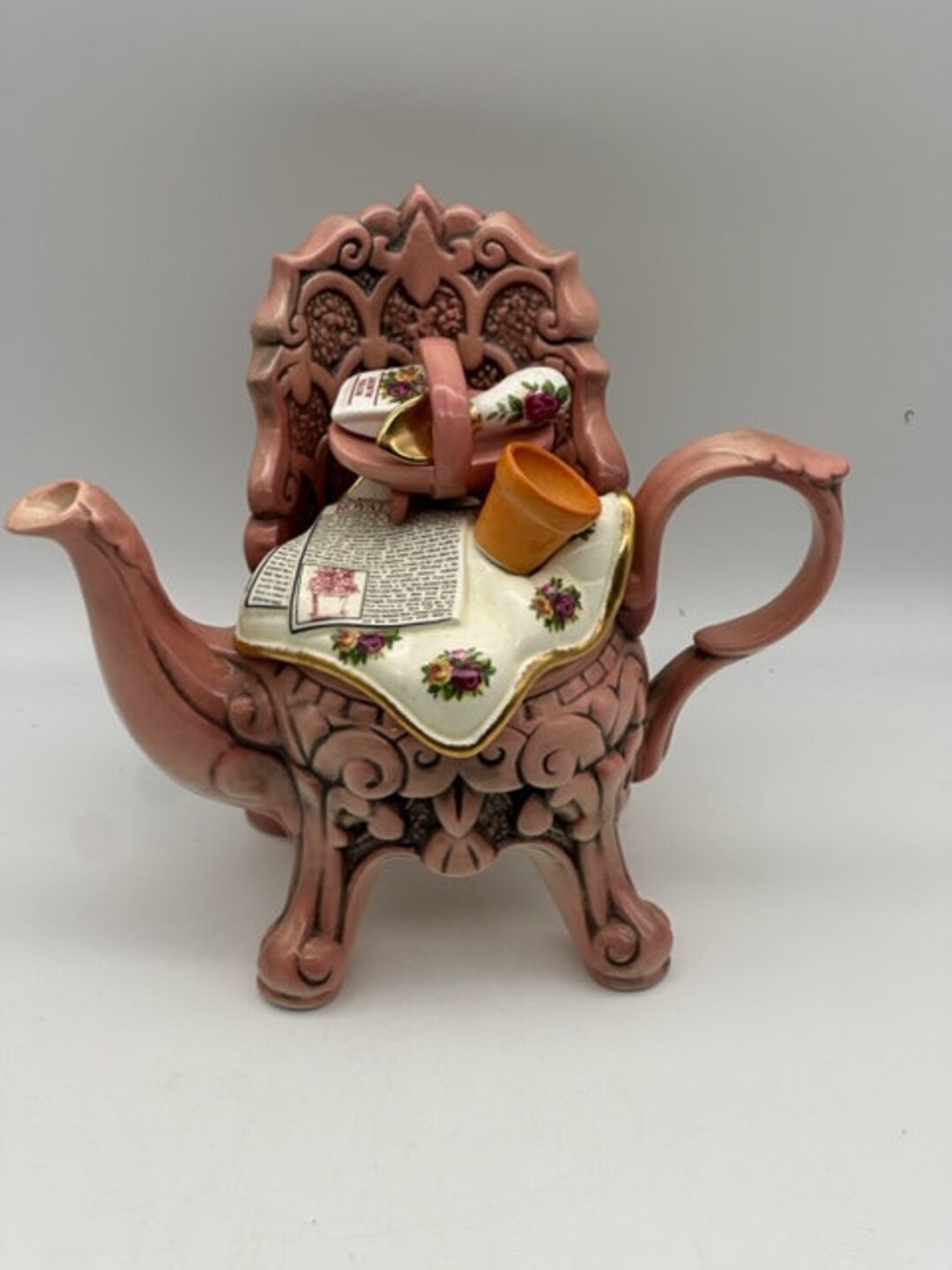 Figural GARDEN CHAIR TEAPOT Royal Albert Old County Roses / Tea Party ...