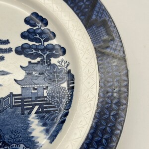 Set of 4 Blue Willow Pattern Dinner Plates / Blue and White 41124/001 ...