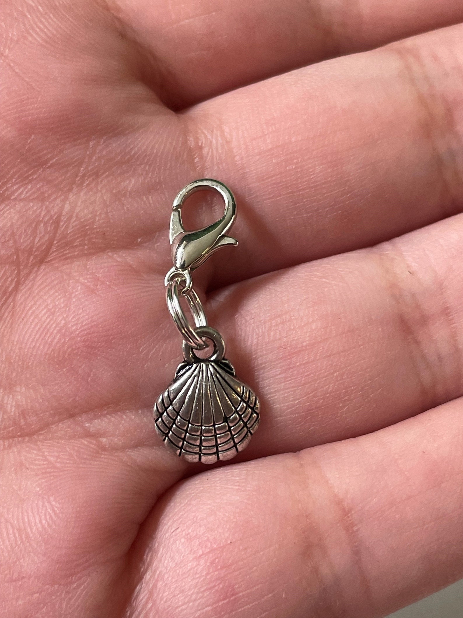 Silver Clam Shell Charm Stitch Marker Charm Bracelet - Etsy