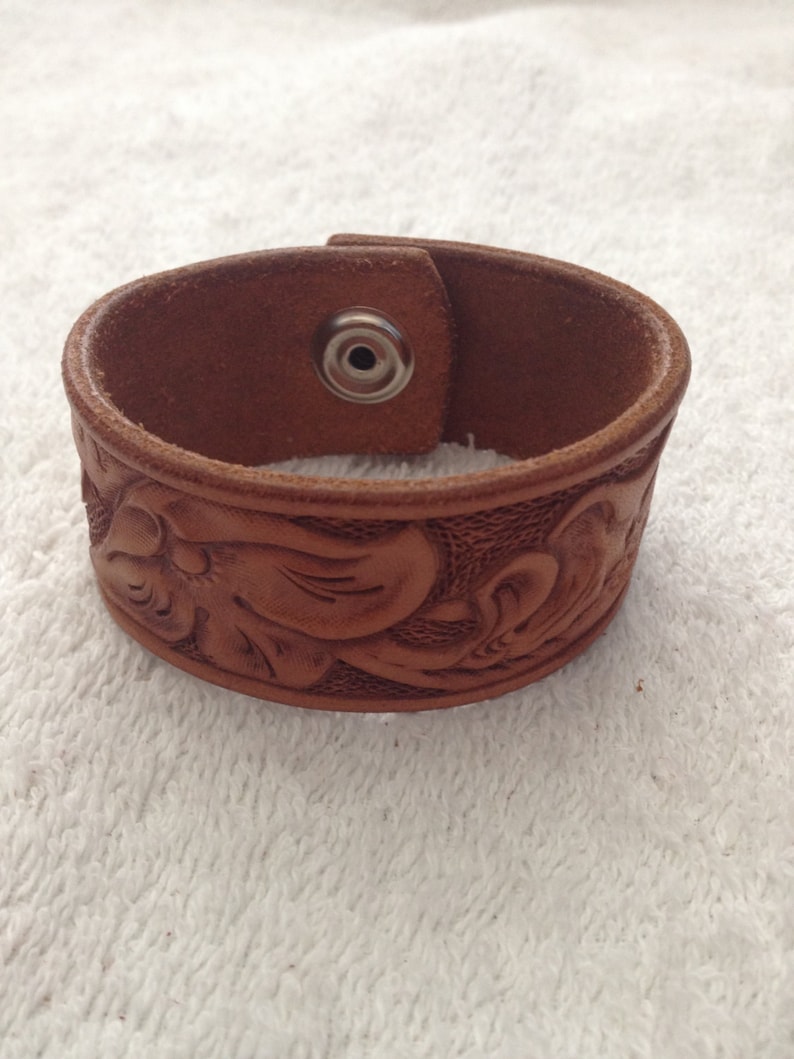 Hand Tooled Leather Wrist Band. - Etsy