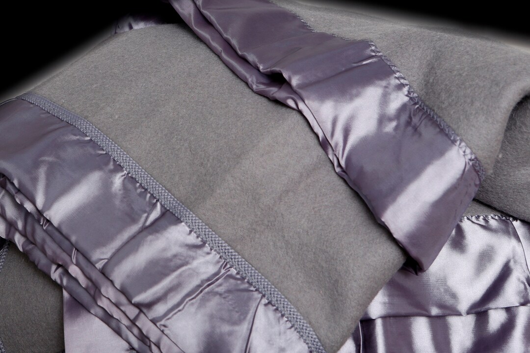 Lavender Purple Wool Fieldcrest Royal Velvet Wool Blanket W Satin ...