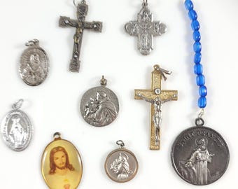 RELIGIOUS MEDAL LOT / 1/2 Pound of Medals / Assorted Saints, Styles ...