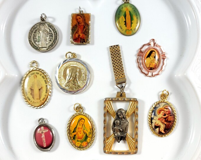 10 Religious Medals / Assorted Religious Medal Lot / Religious Supply ...