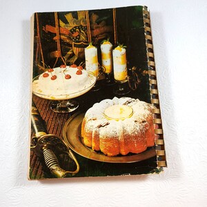 Recipes on Parade Quick & Easy Dishes / 1969 / 1000 World Wide ...