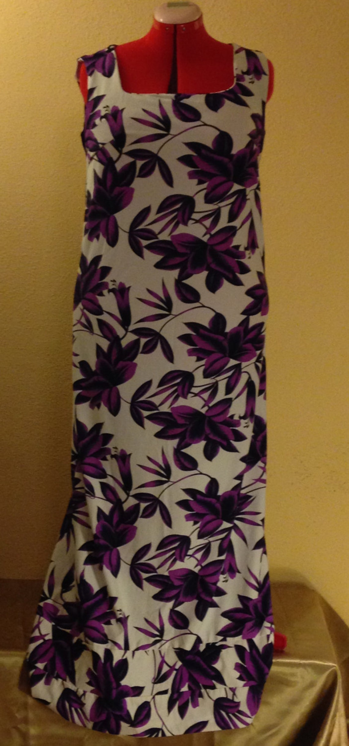 Vintage Slenderizing Stretchy 1970s Hawaiian Print Handmade Sleeveless ...