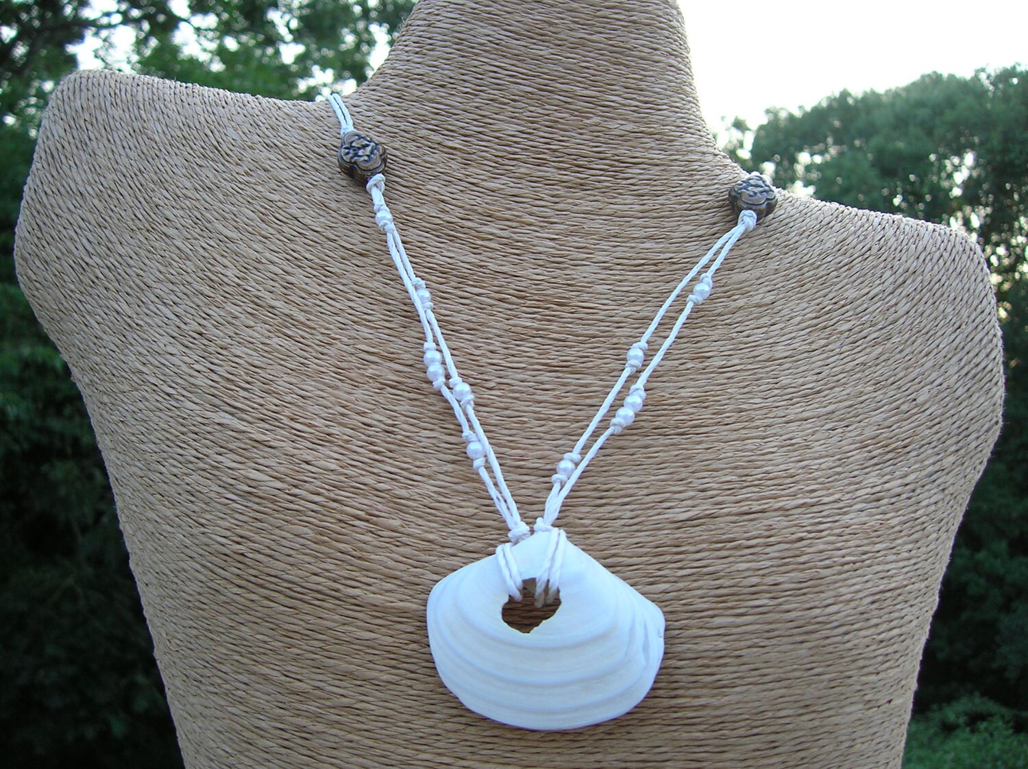 Clam Shell Necklace on White Hemp Cord with Imitation Pearls & - Etsy.de