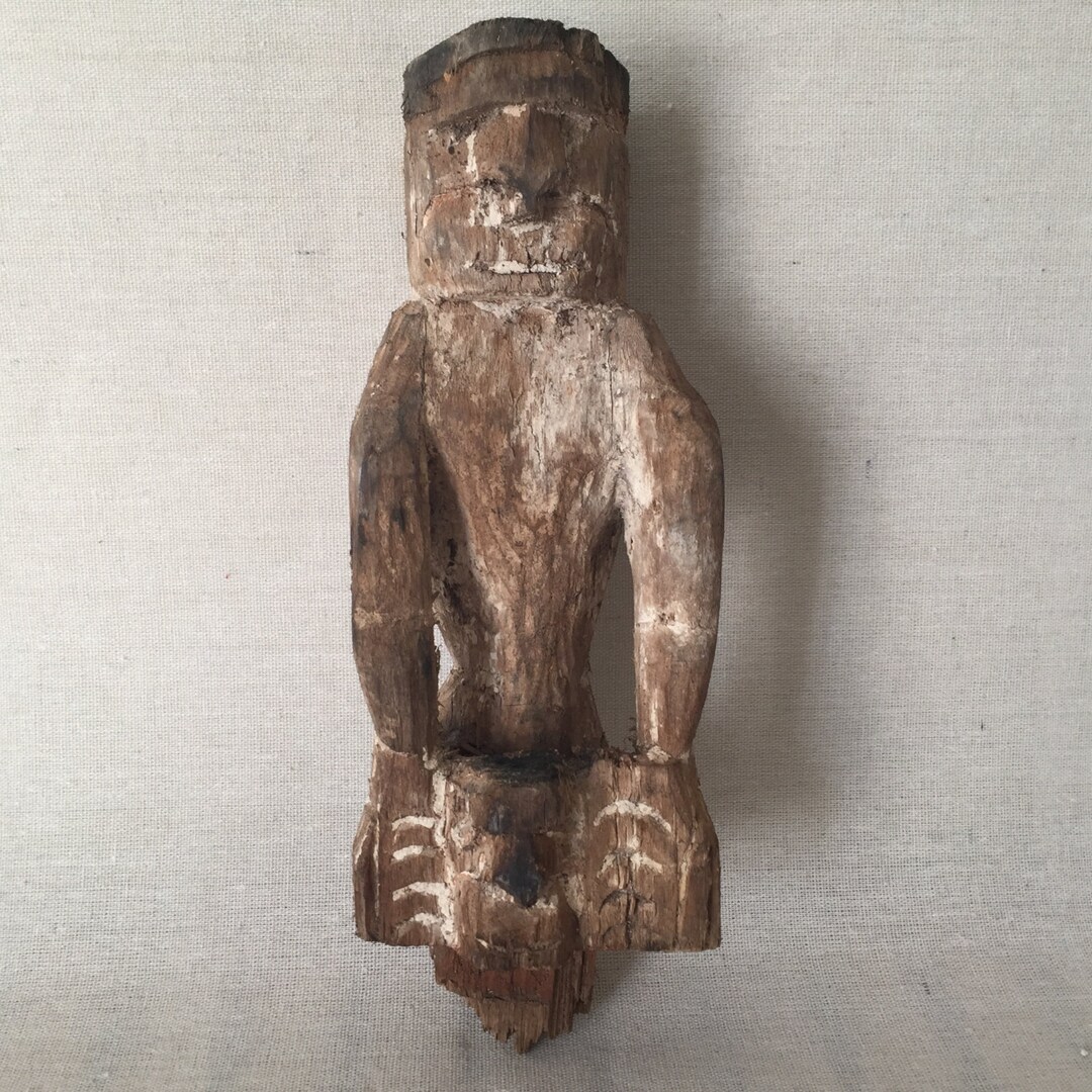 Asmat Figure Holding Ancestors Head Tribal Carving Sculpture - Etsy