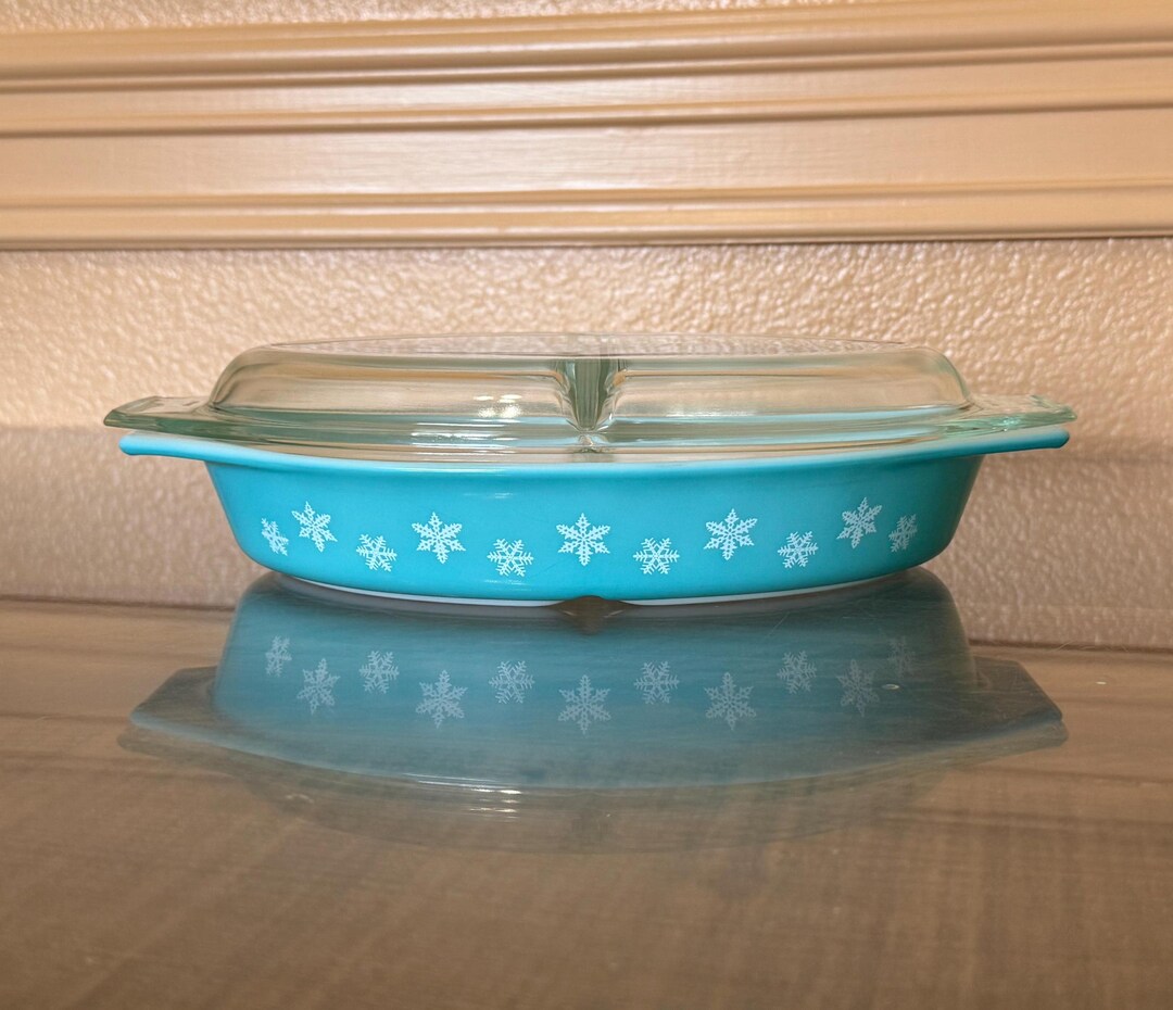 Vintage Pyrex Two Compartment Teal Snowflake Casserole Dish With Lid - Etsy