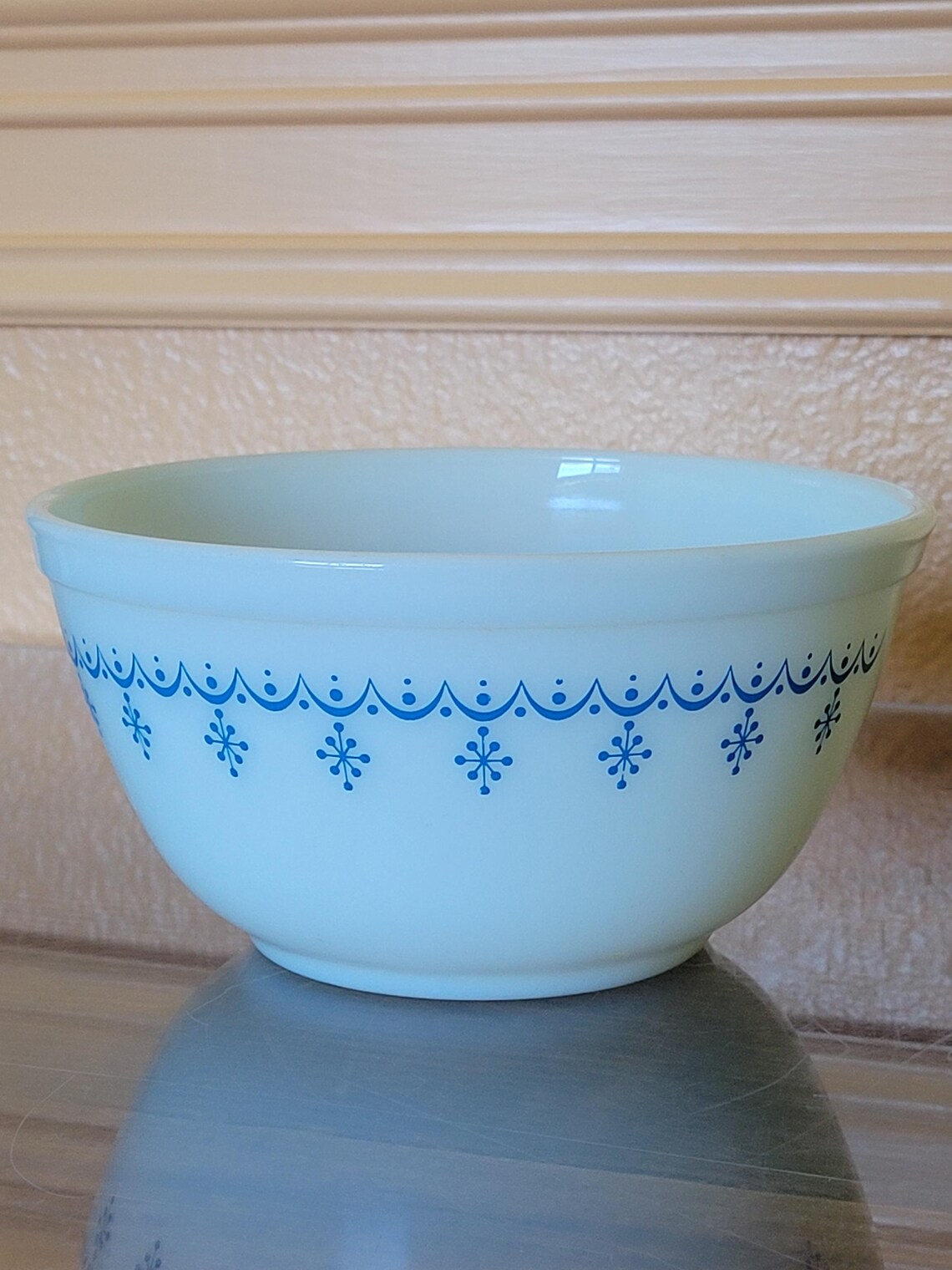 Vintage Pyrex Snowflake Mixing Bowl White and Blue 402 - Etsy