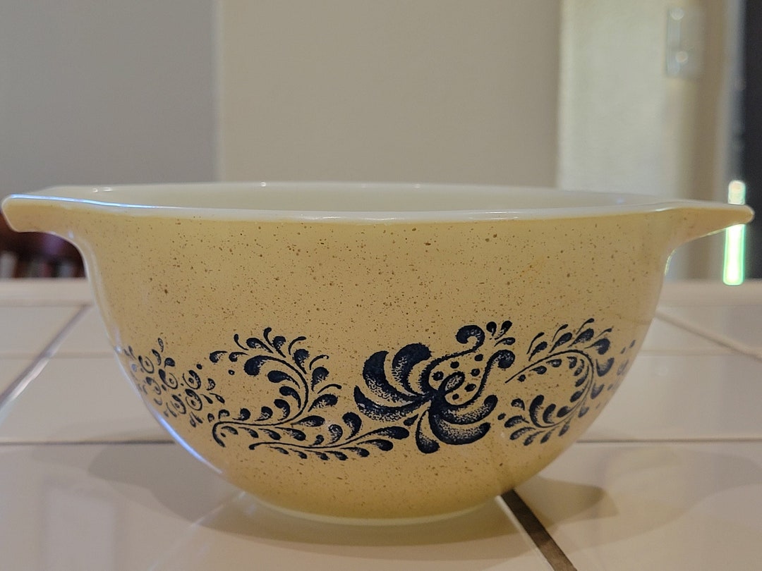 Pyrex Homestead 441 Cinderella Bowl - Etsy