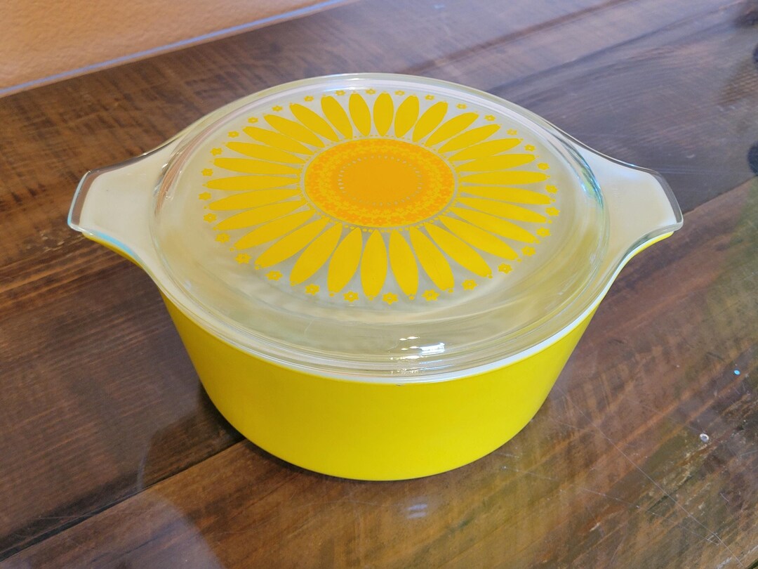 Vintage Pyrex 475 Casserole Dish Daisy Pattern - Etsy
