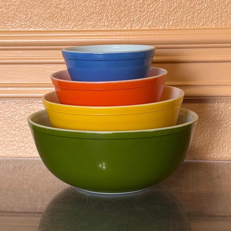 Pyrex Vintage Mixing Bowls - Etsy