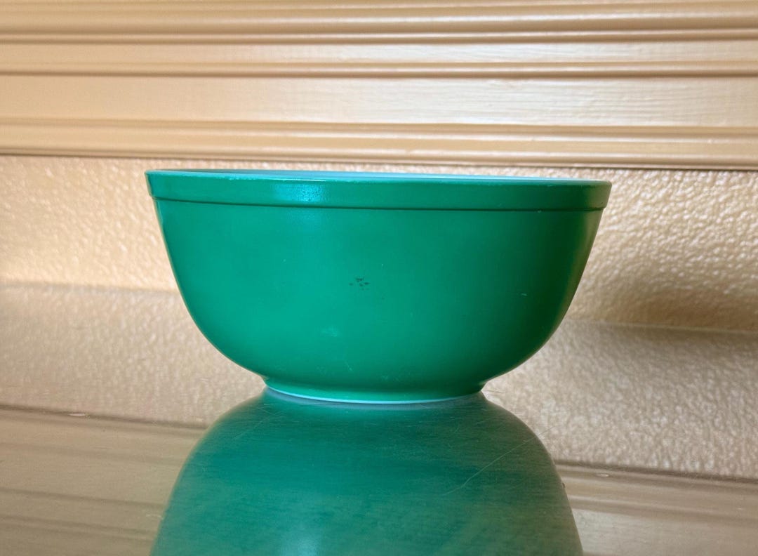 Vintage Pyrex 402 Green Primary Colors Mixing Bowl - Etsy