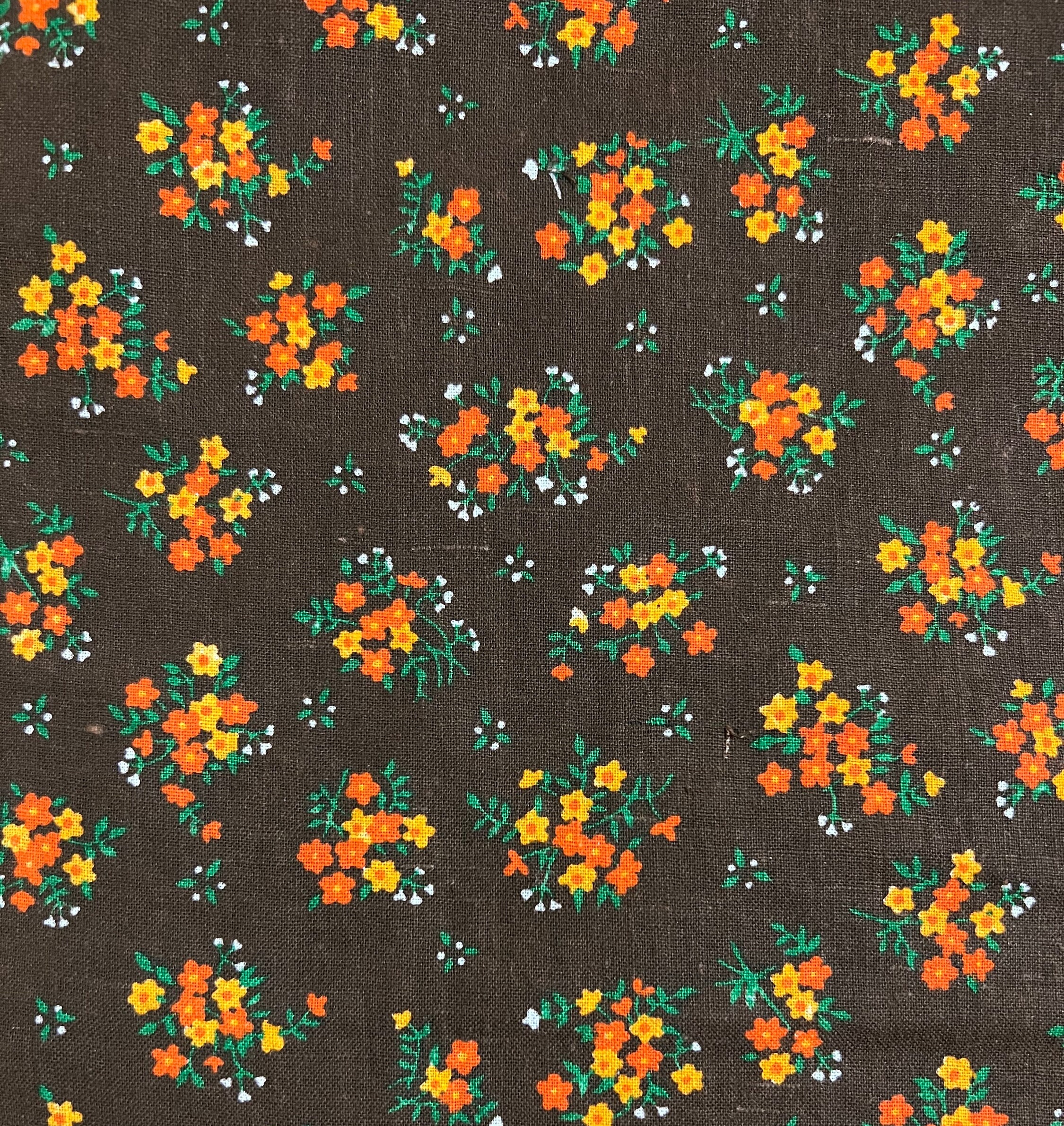 Vintage VIP Cranston Orange Yellow and White Slice Floral With Green ...