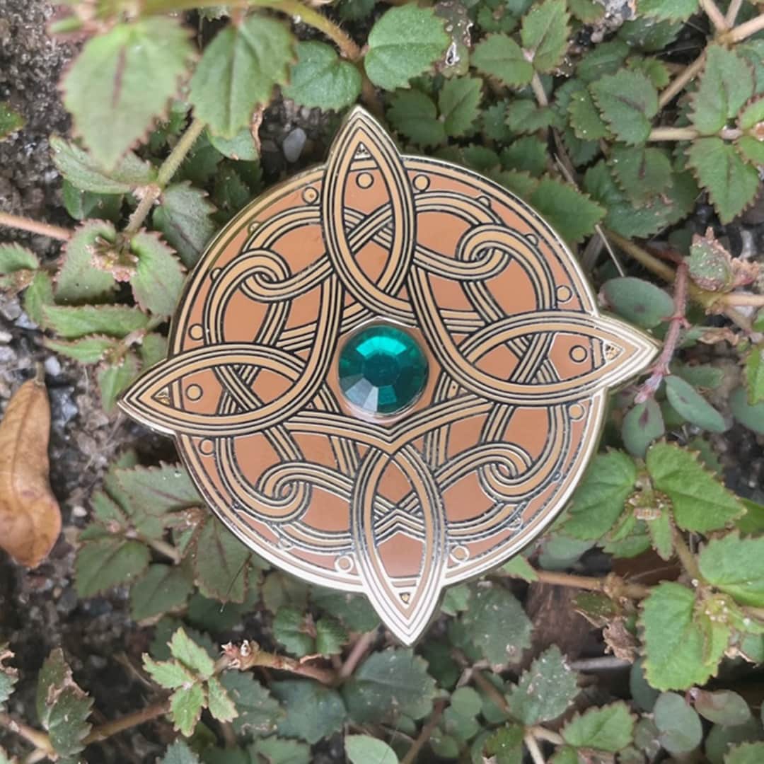 Skyrim Amulet of Mara Gemstone Enamel Pin - Etsy